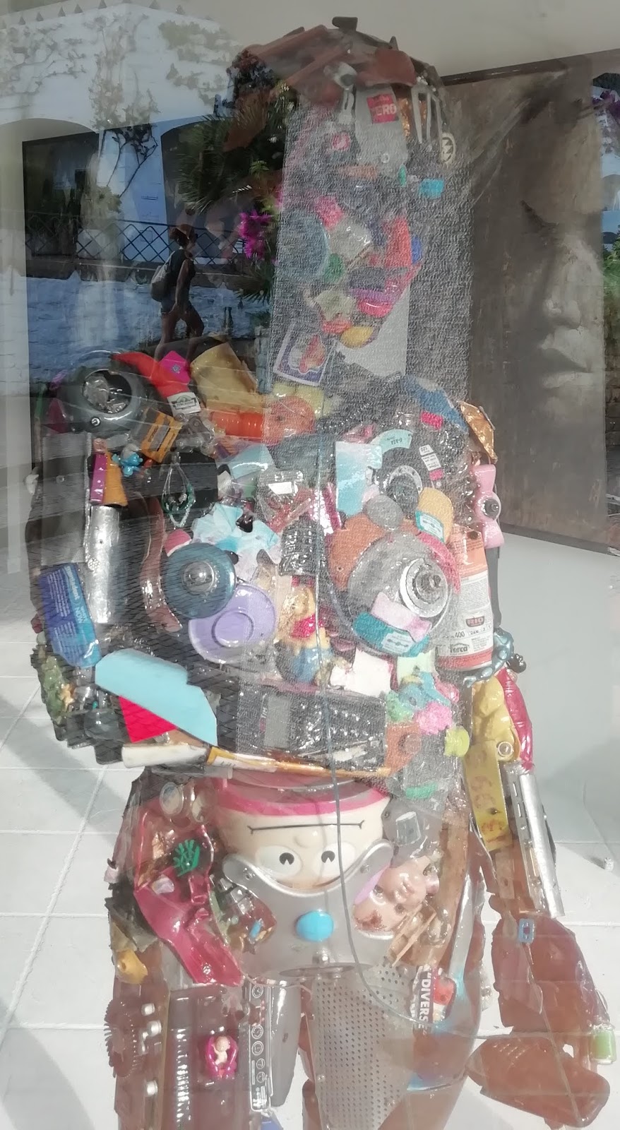 pressarchrighetti: Art in Android and plastic world