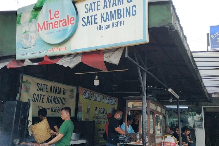 Menikmati Lezatnya Sate Ayam dan Kambing RSPP yang Legendaris [ Nurul ...