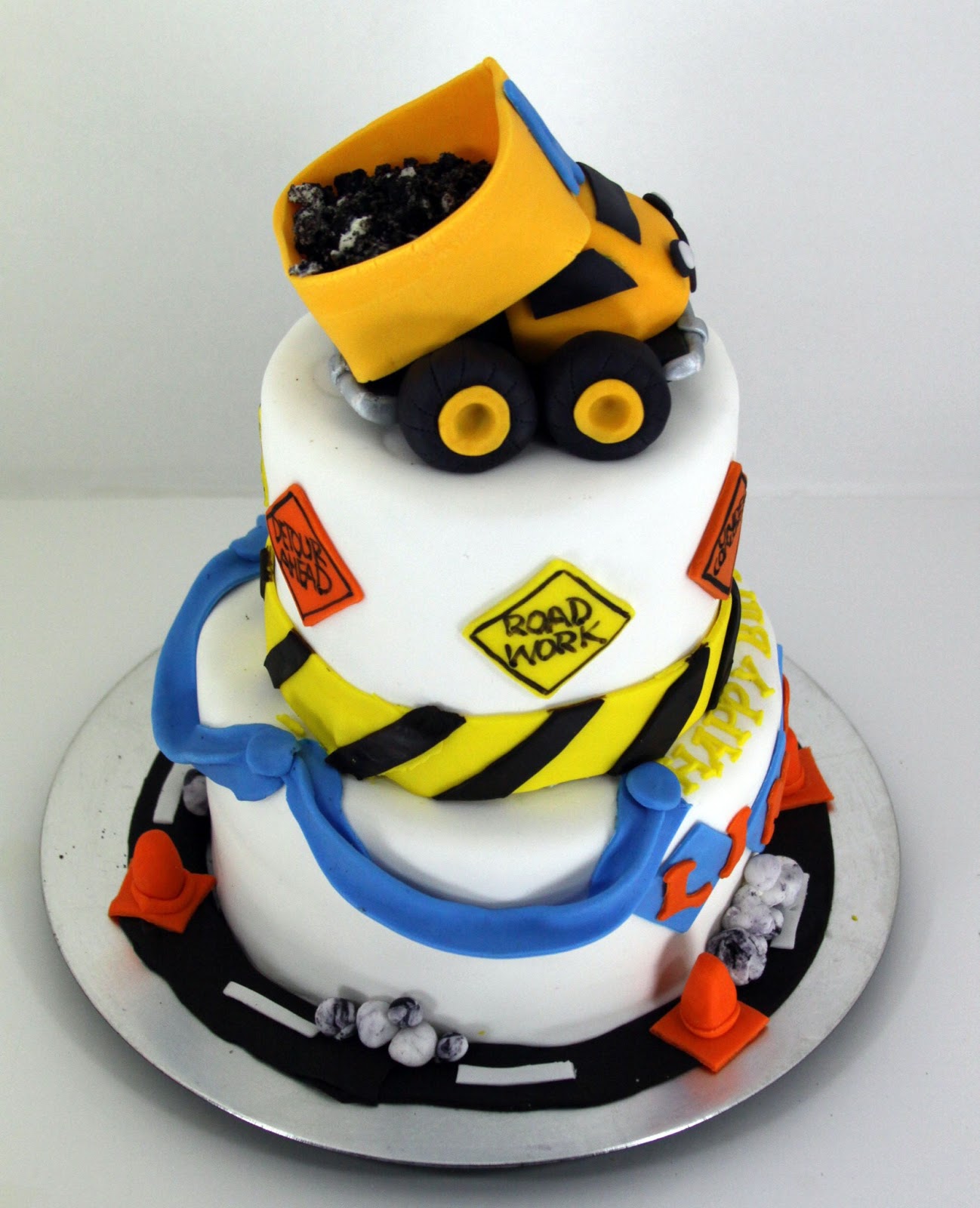 Tastefully Done: Construction Cake