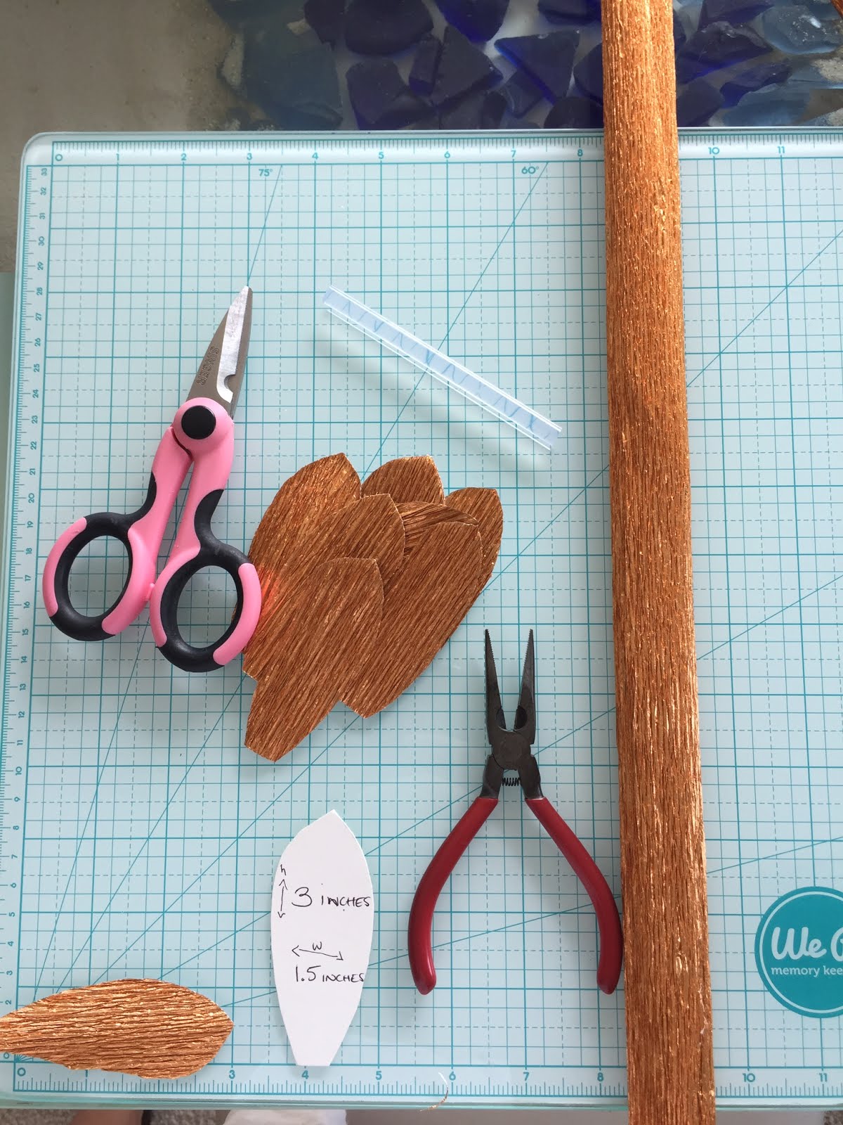 Crepe Paper Christmas Wreath - Carte Fini