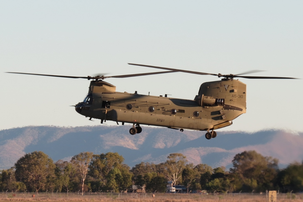 Central Queensland Plane Spotting: Australian Army Boeing CH-47F ...
