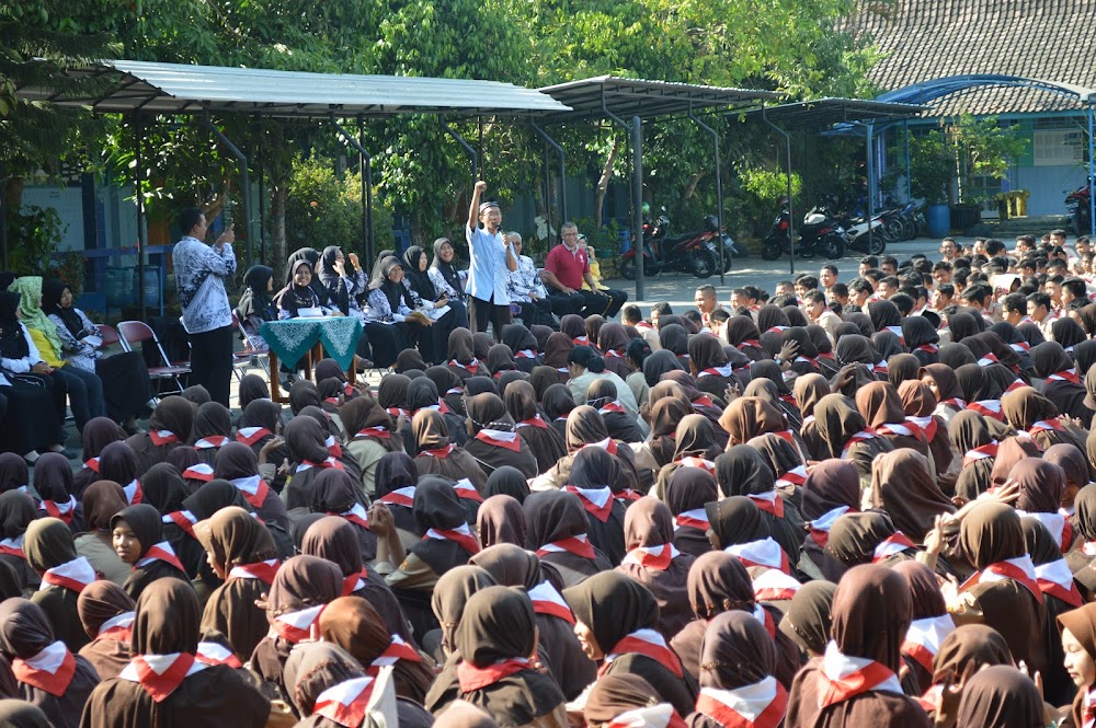 Kegiatan Jum'at Religi