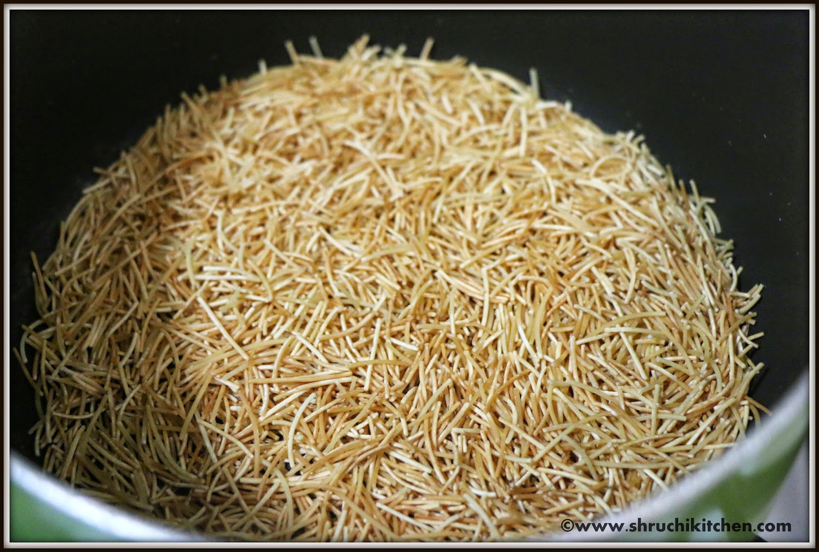 Shruchi Kitchen: Thayir Semiya