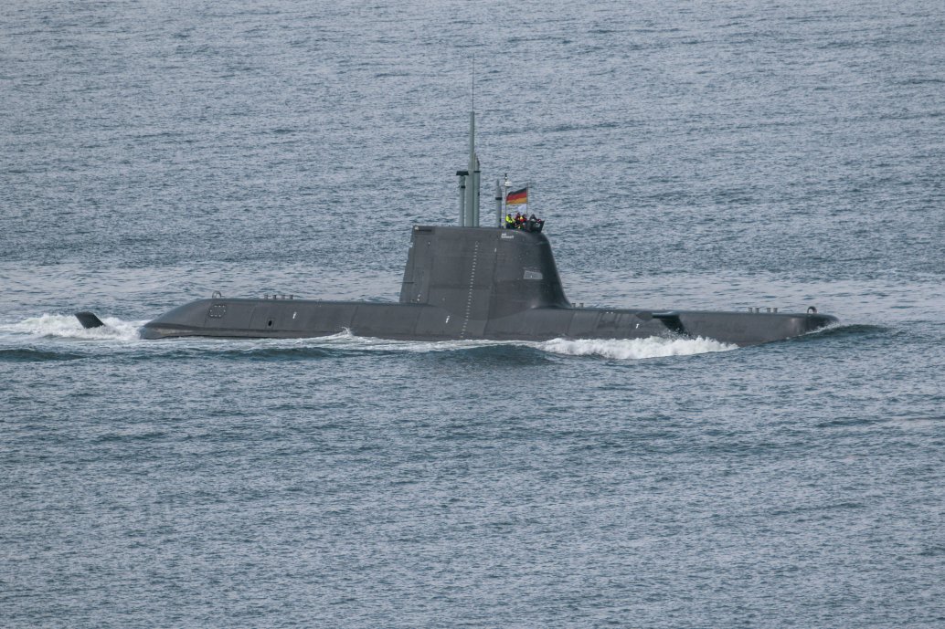 DEFENSE STUDIES: Singapore's First Invincible-class Submarine Commences ...