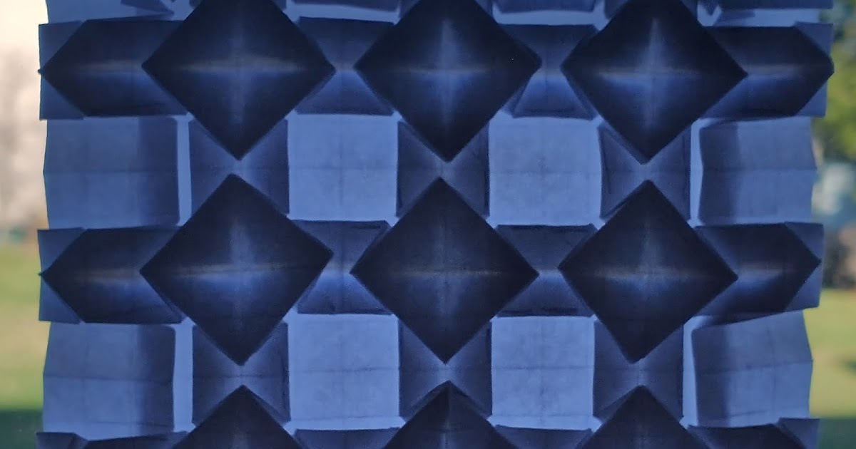 Flowing Diamonds Square Grid Tessellation