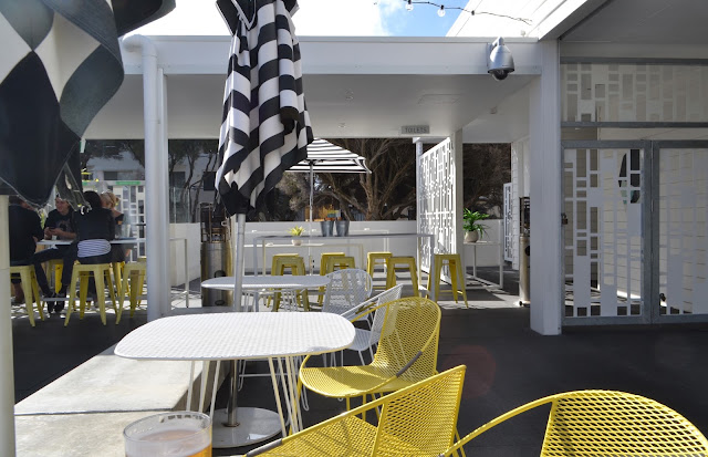 All The Little Extras: Review: The Beach Club at Cottesloe Beach Hotel