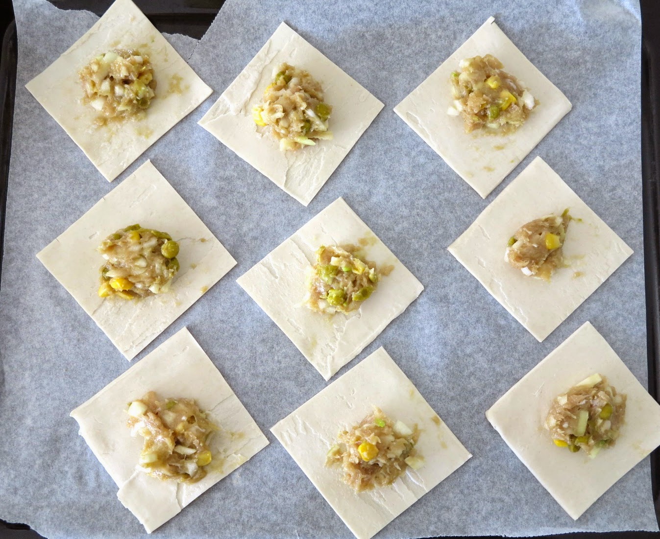 Nibble Nation: How To: Bánh Patê Sô (Vietnamese Pastry Pie)