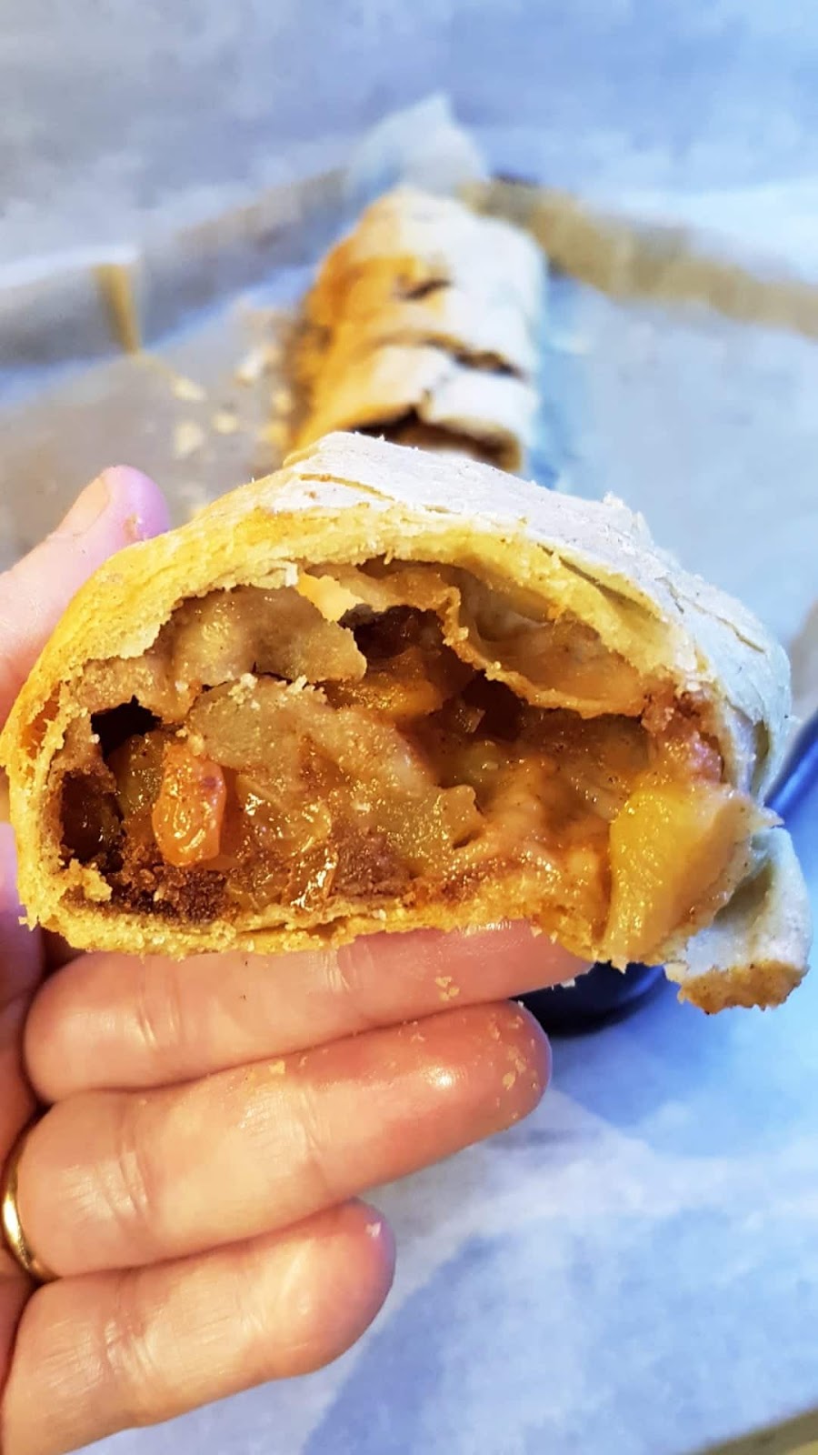 Strudel me mollë (Vienez) | BonBon Taste