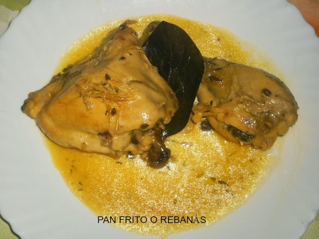 PAN FRITO O REBANÁS: POLLO EN AMARILLO