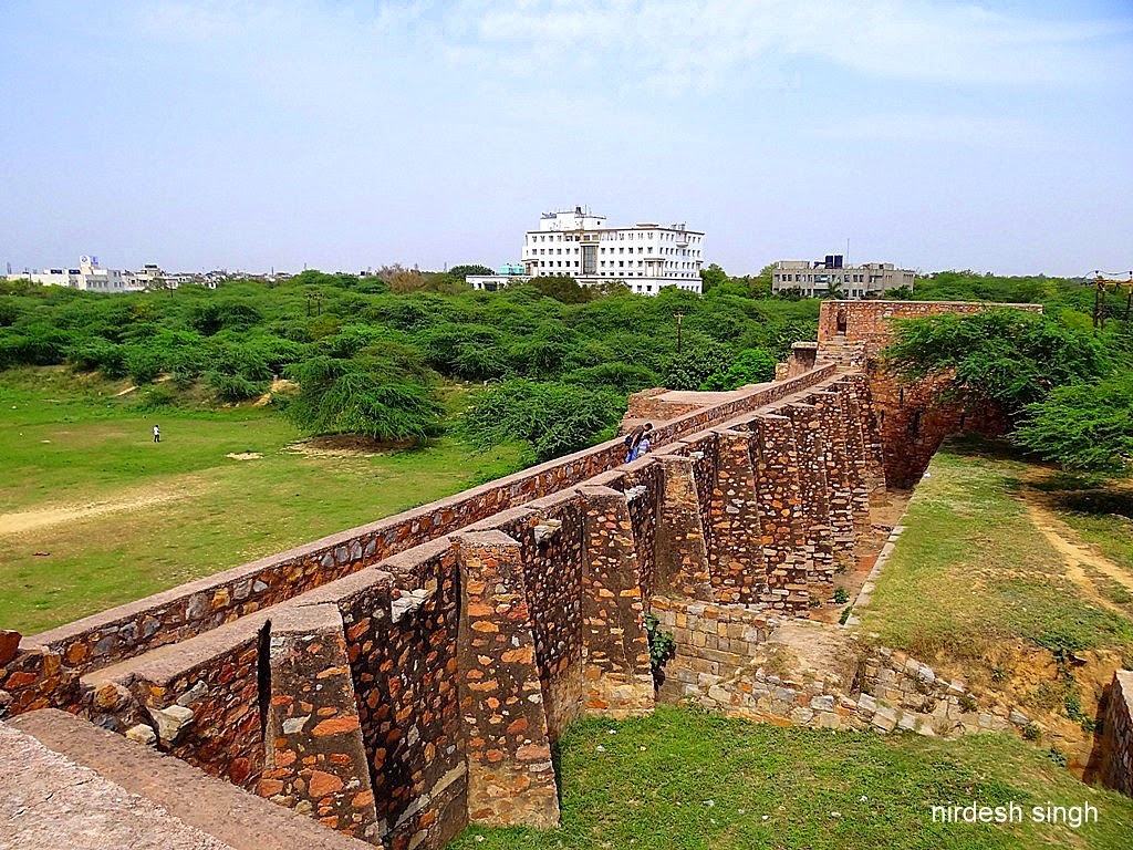 Just Tripping!: April 2014