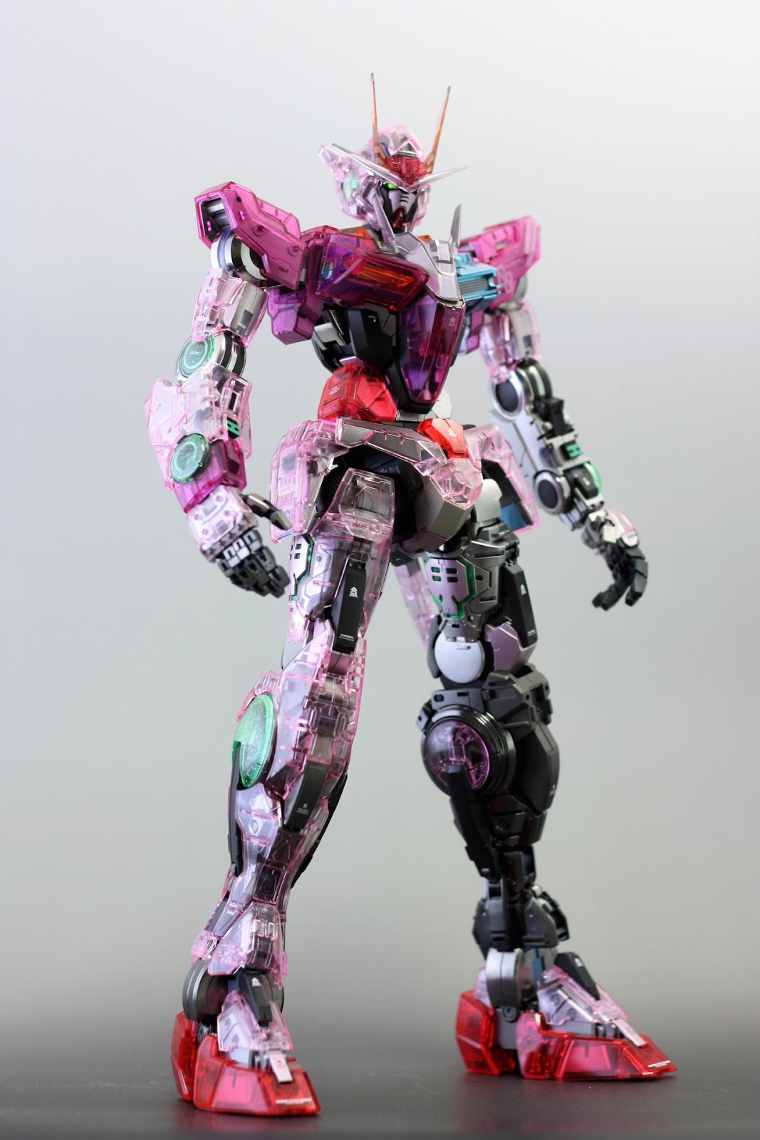 Painted Build: PG 1/60 00 Raiser [Trans-Am Clear]