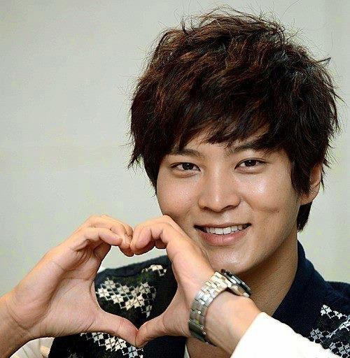 ECOU HALLYU: ACTORI SUD-COREENI PREMIATI IN LUMEA MODEI