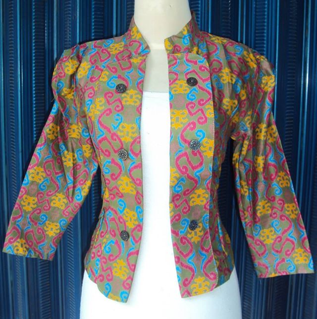 Model Blazer Batik Untuk Berbagai Acara