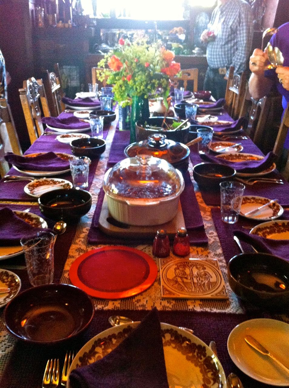 hostess of the humble bungalow: Arts and Crafts Potluck...