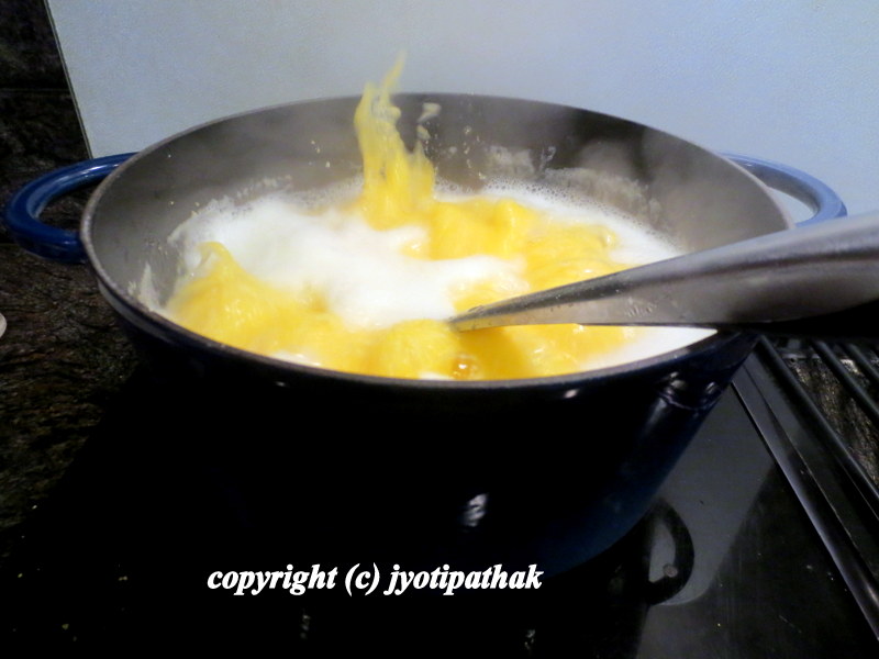 Taste of Nepal: Nepali Dhindo - ढिडोँ - (Cornmeal Porridge)