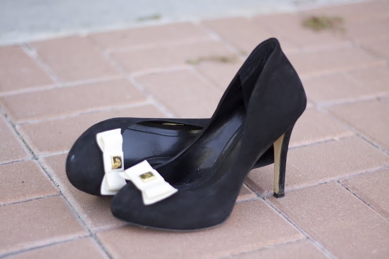 OOH FANCY THAT: .. DIY tutorial | flower shoe clips