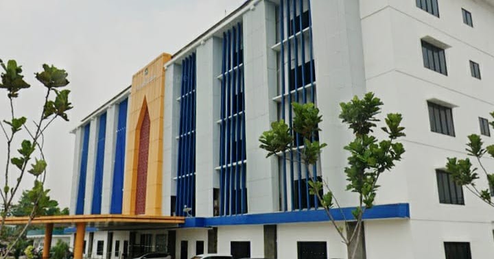 SUCITRO: FEB UIN JAKARTA (KAMPUS BARU FEB UIN)