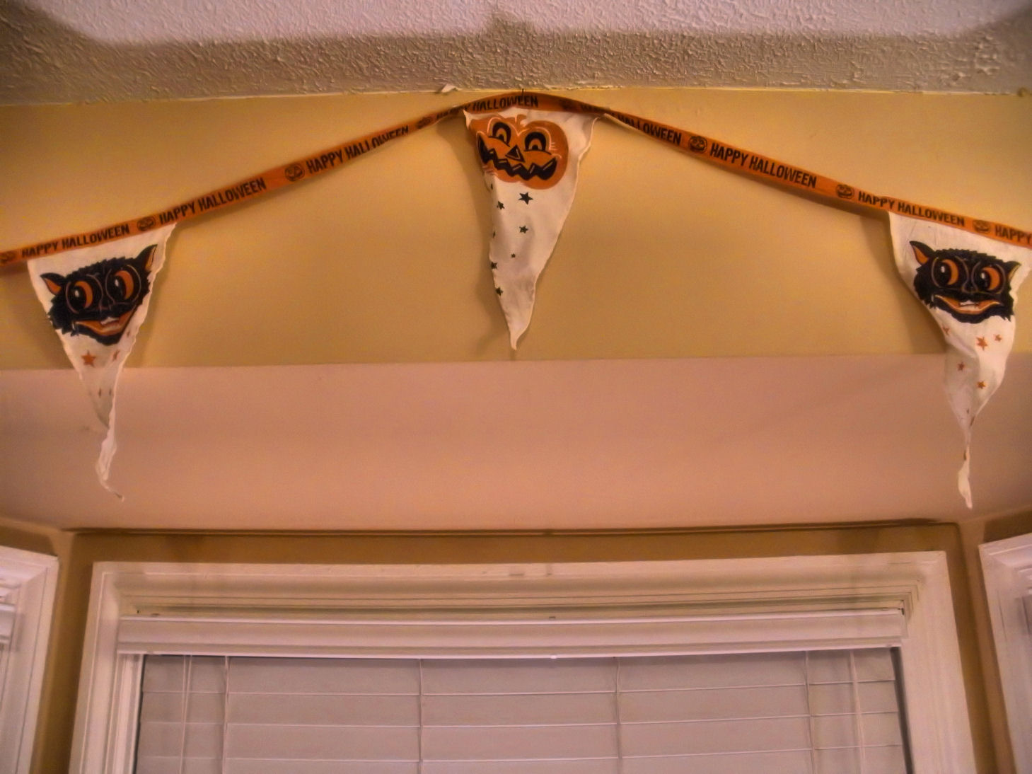 Catty-Corner Cottage: Creepy-Corner Cottage Year II