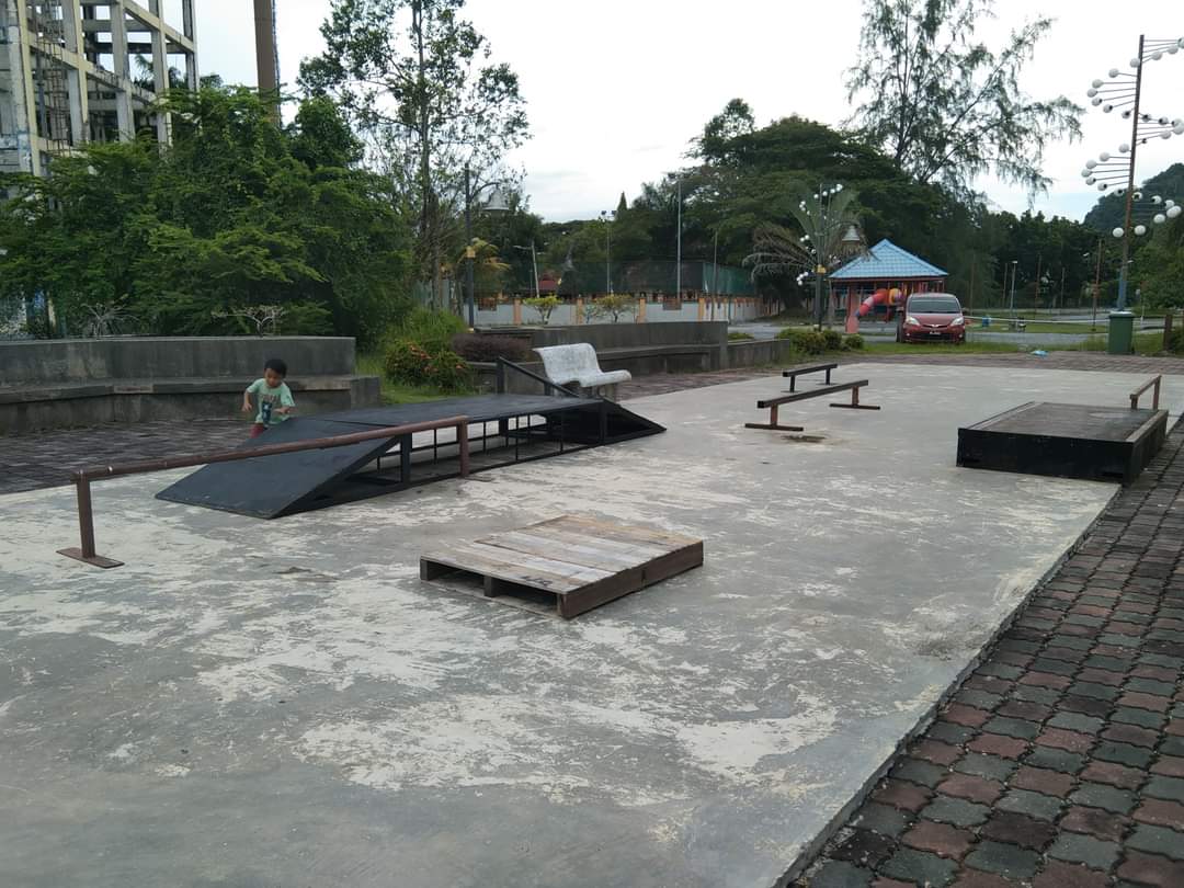 SkateMalaysia: PERLIS DIY SKATEPARK
