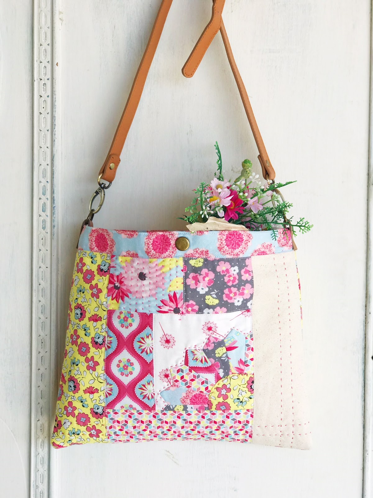 Cream Craft: Everyday Bag - Paper Daisies for Riley Blake Designs