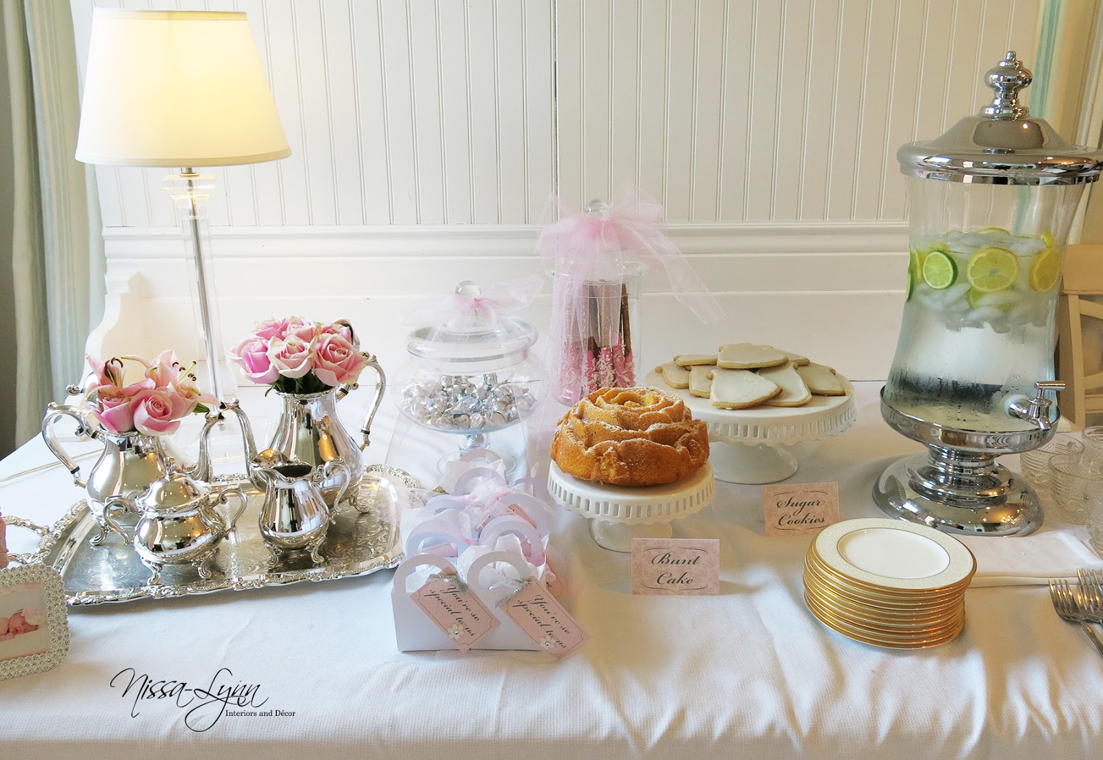 Nissa-Lynn Interiors: A Simple Dessert Table