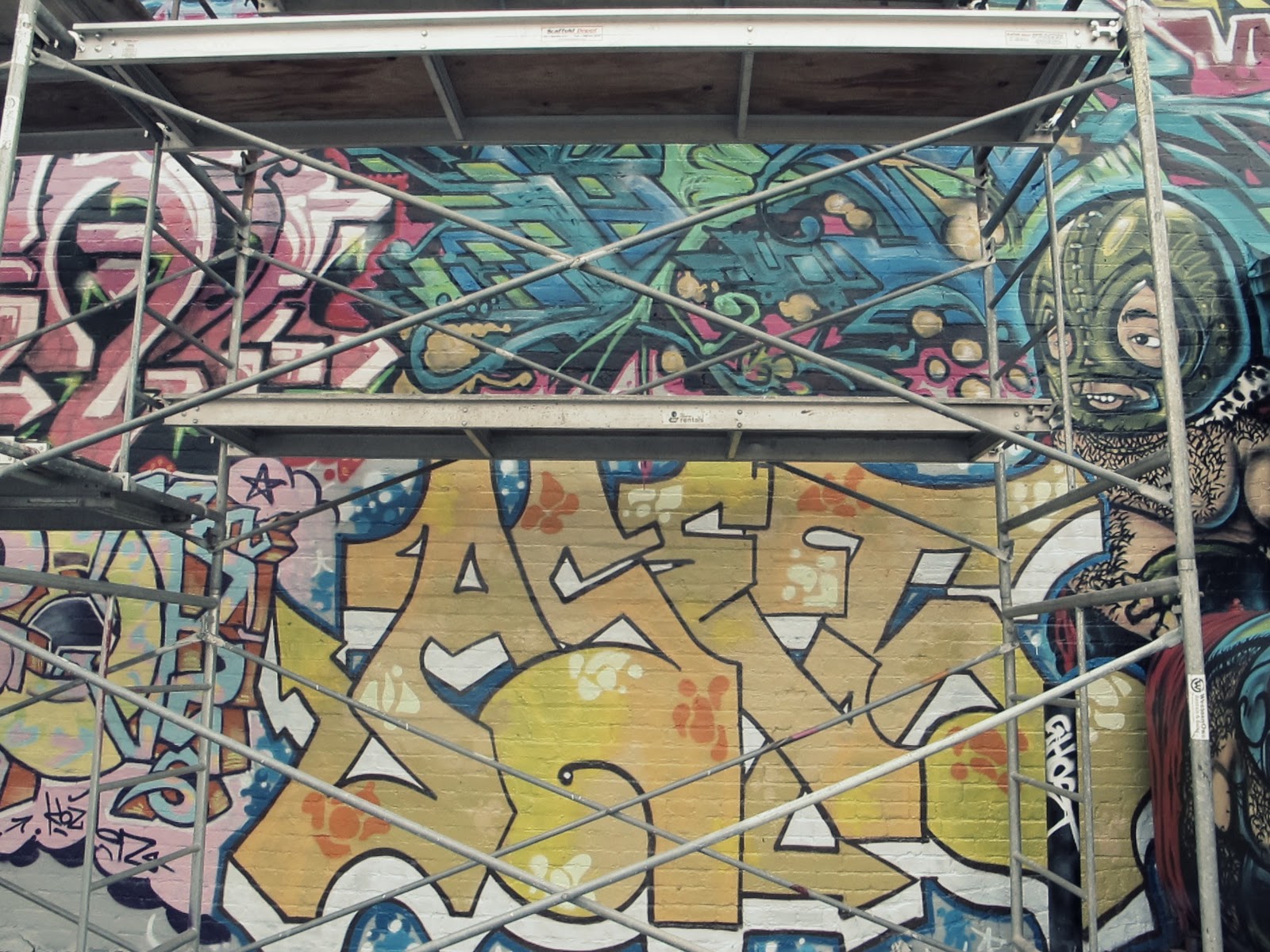 four-eyes rella: Quake of the Cans 2 - yes, it's graffiti day