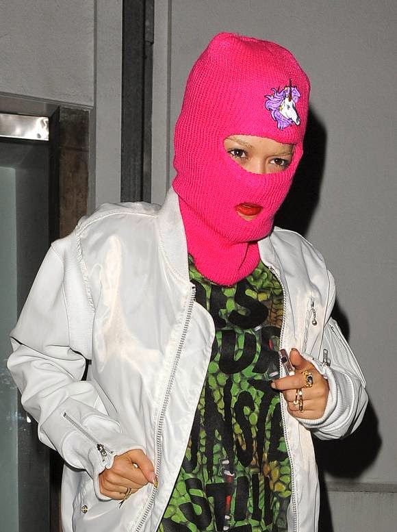 The Educational Blog: Hollywood Celebrities are obsessed with Wearing ...