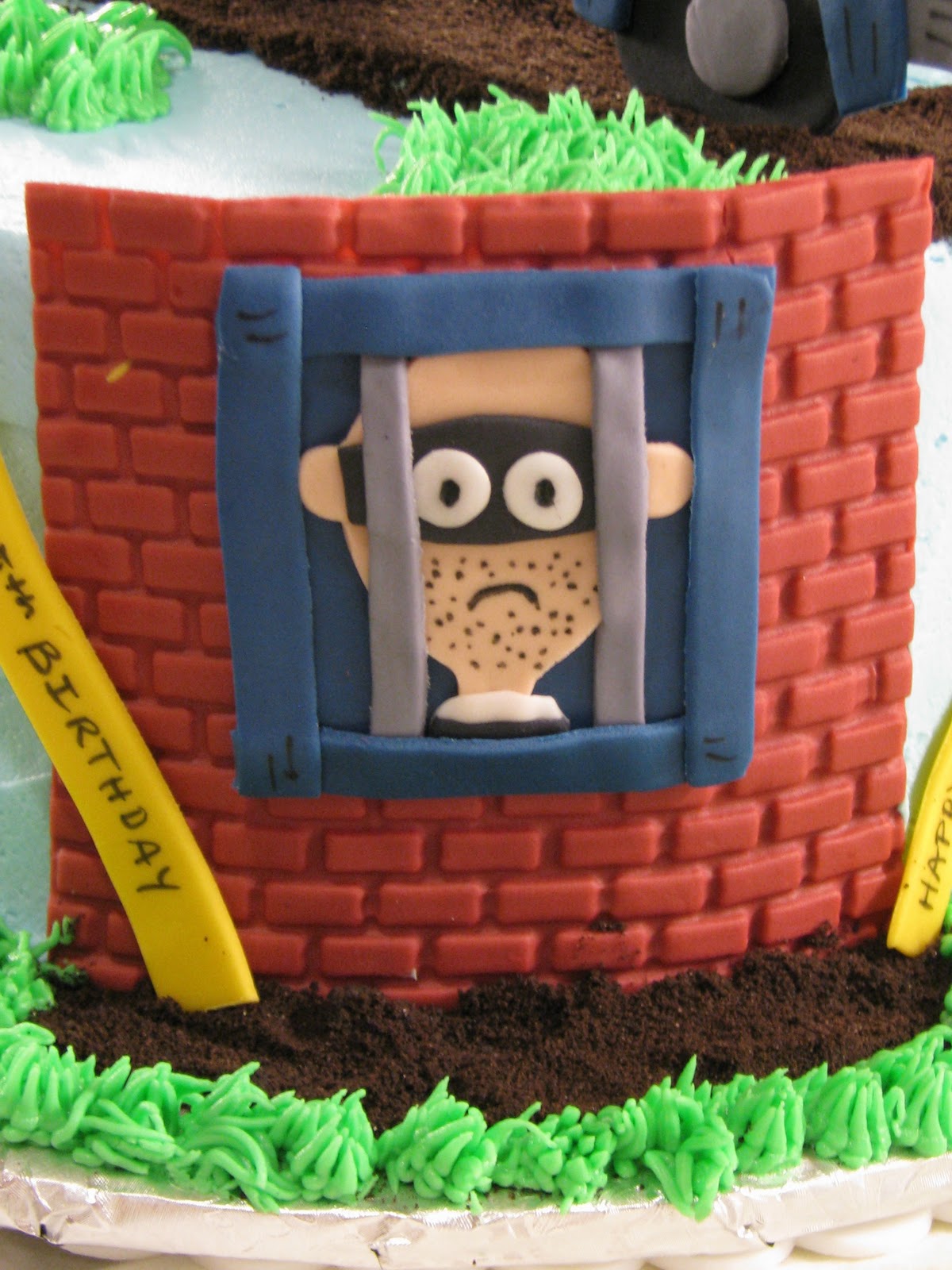 Dixie Cakes: Cops and Robbers