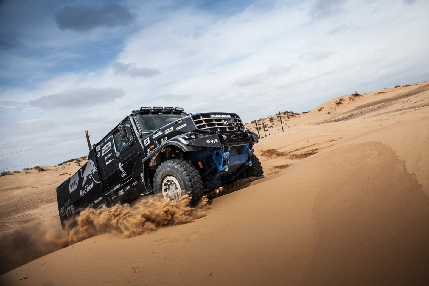DIECIOCHO RUEDAS: KAMAZ ESTRENA NUEVO CAMIÓN KAMAZ - ZETRO CONVENCIONAL ...