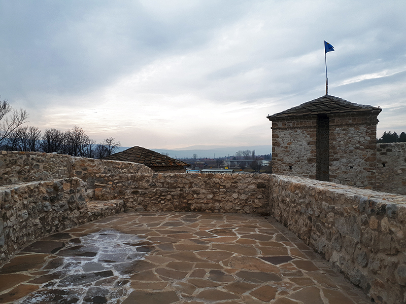 perpetuuM Mobile: Pirotska tvrđava - Momčilov grad