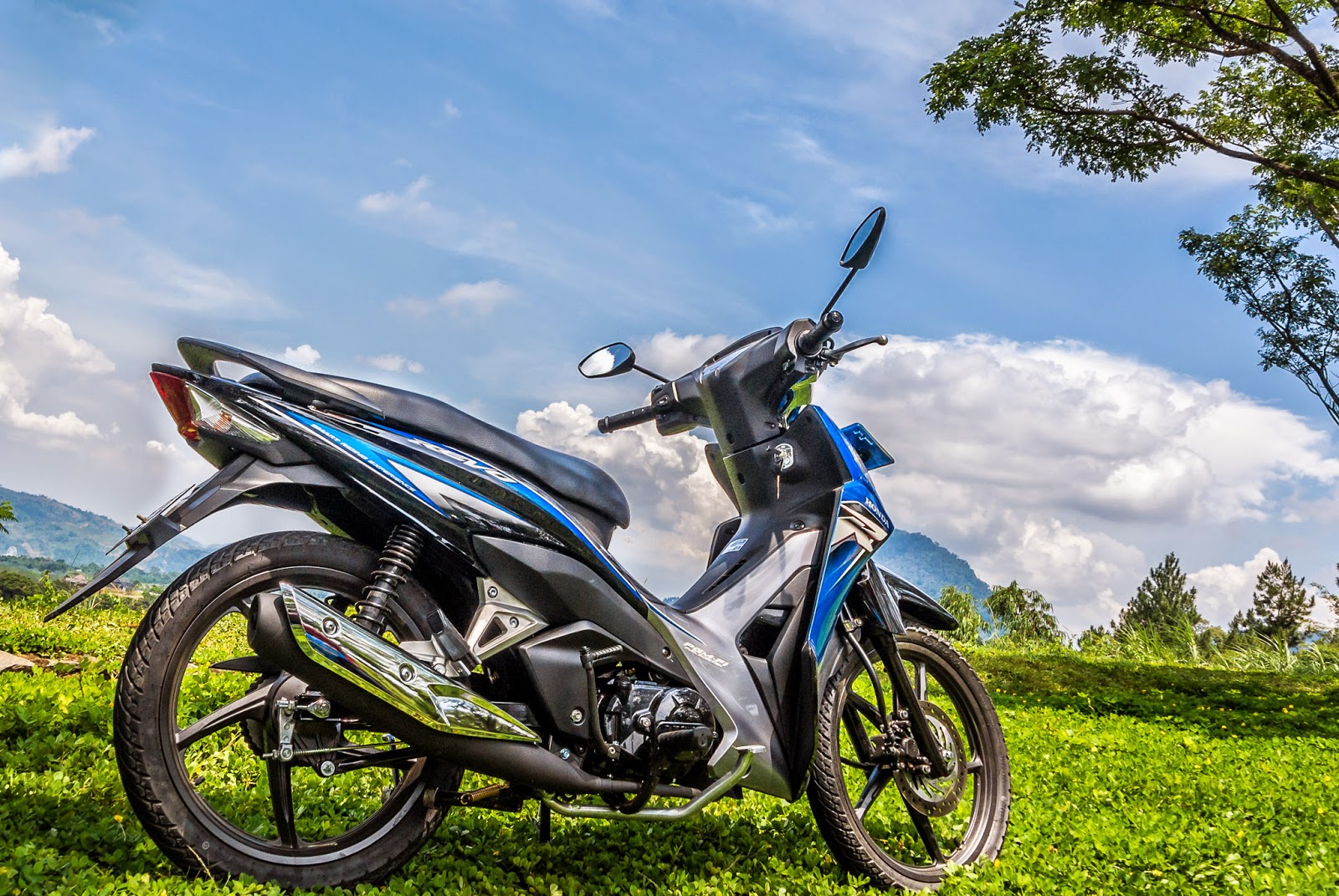 Harga dan Spesifikasi Honda Revo Fi Terbaru
