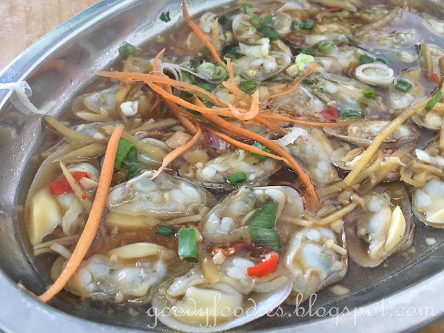 GoodyFoodies: Different Taste Restaurant, Bercham, Ipoh - Seafood Delights