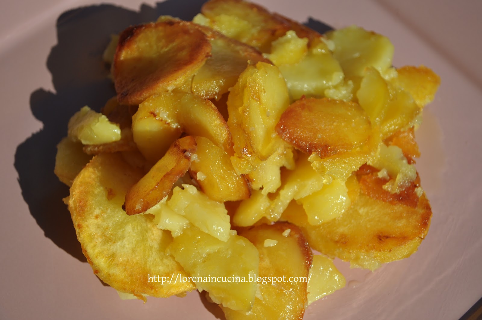 Cartofi aurii (inabusiti in tigaie)