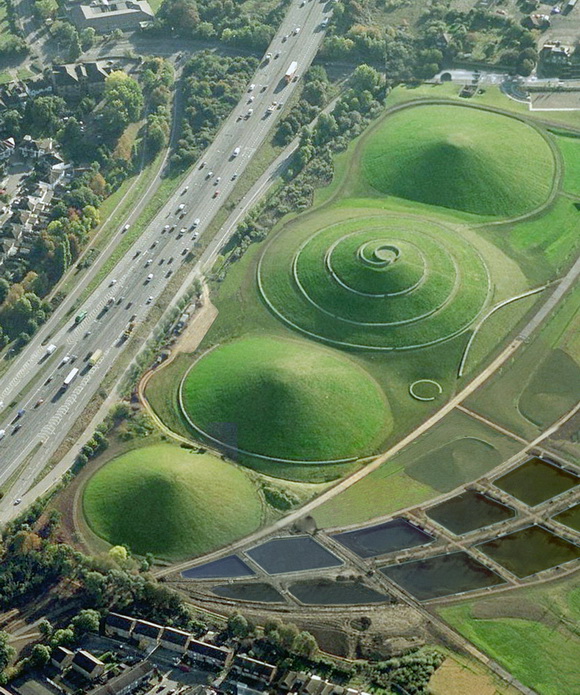 THE WORLD GEOGRAPHY: 8 Unforgettable Examples of Land Art