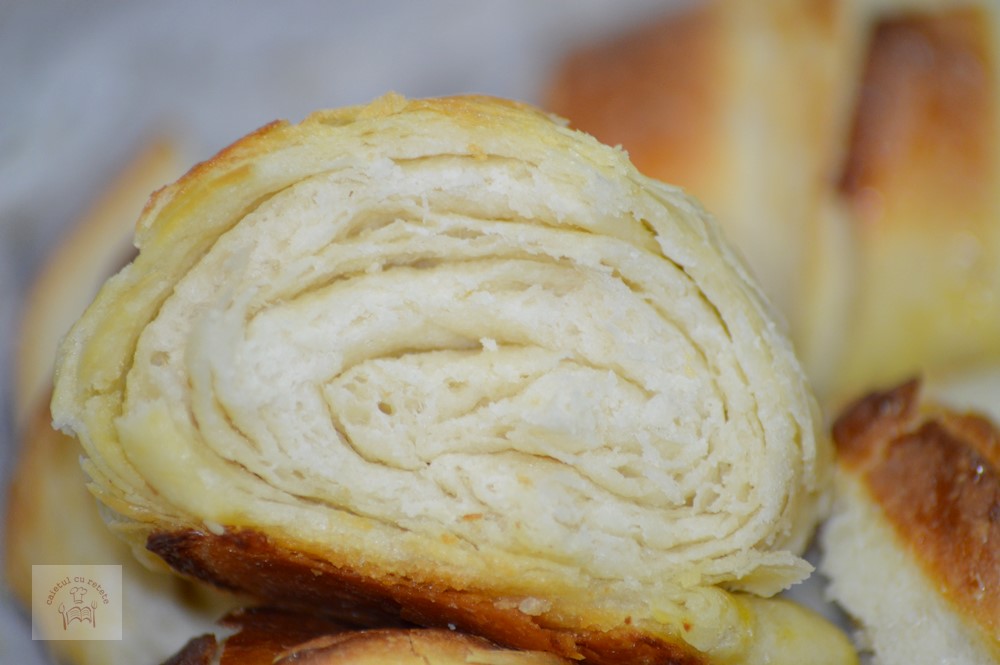 Cornuri cu unt - CAIETUL CU RETETE