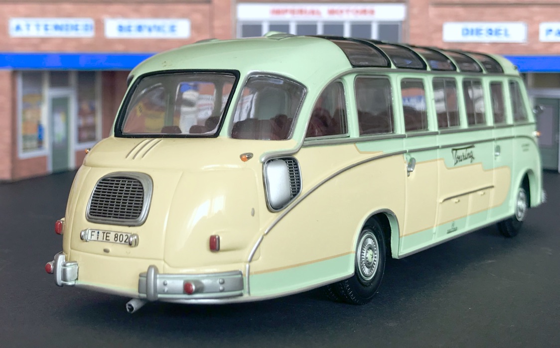 El Kekomóvil: Setra S8 'Touring' de Minichamps