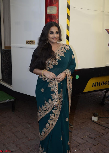 Vidya Balan looks super cute in Green saree - Bollywood Actress Telugu ...