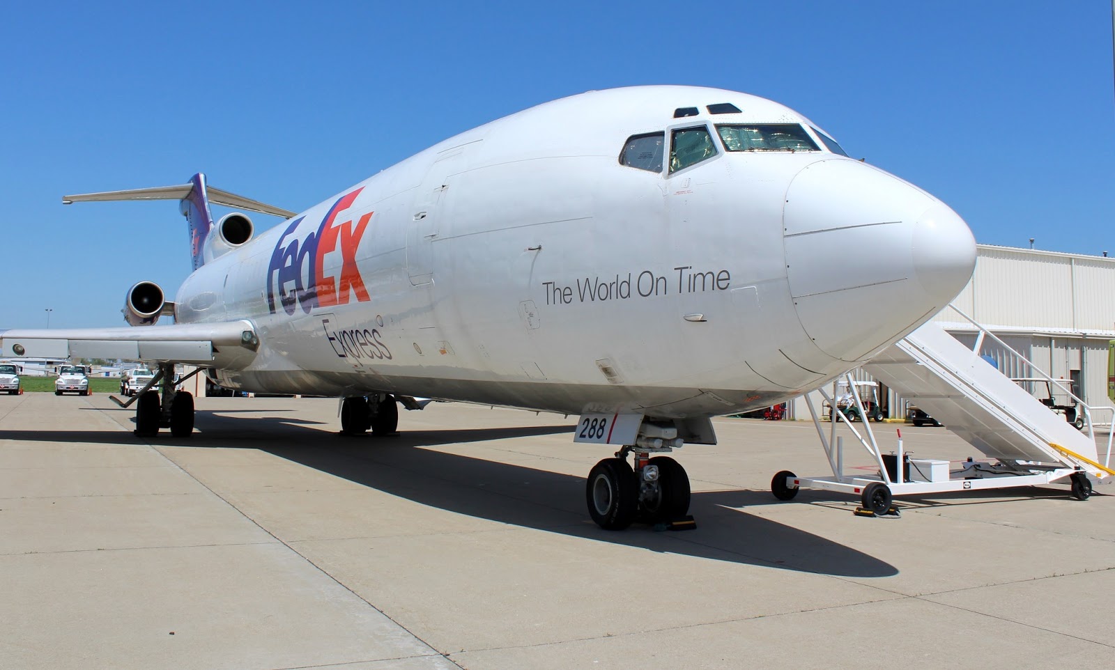 The Aero Experience: FedEx Express Boeing 727 Walk Around: Donated ...