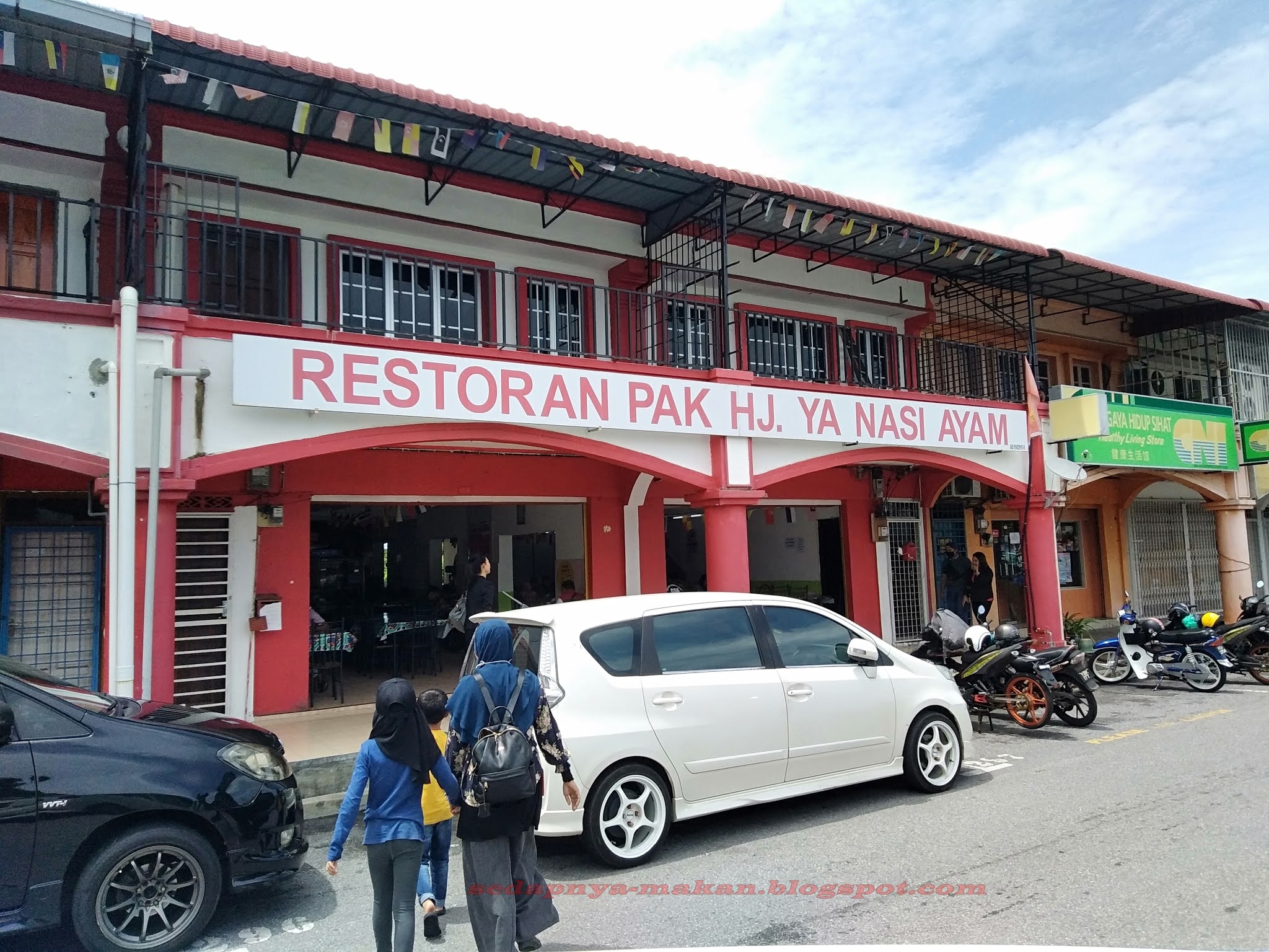 MaKaN JiKa SeDaP: Restoran Pak Ya Nasi Ayam, Kuah Langkawi