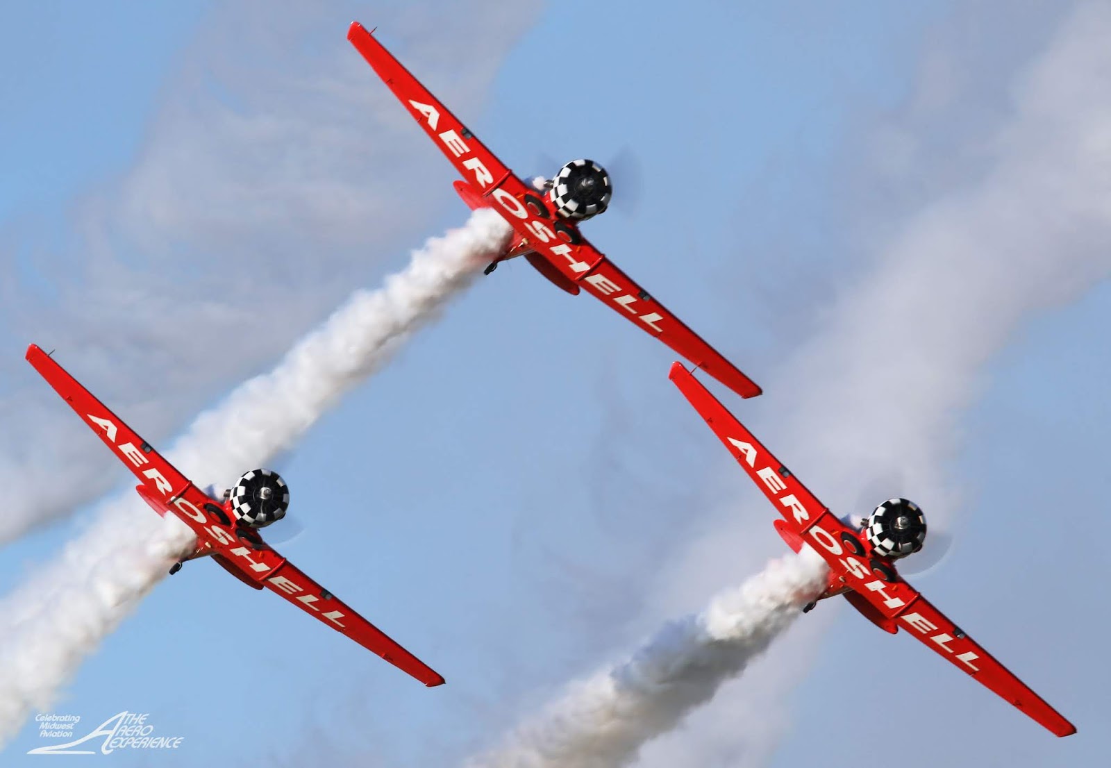 The Aero Experience: EAA AirVenture Oshkosh 2019: Airshows - Aeroshell ...
