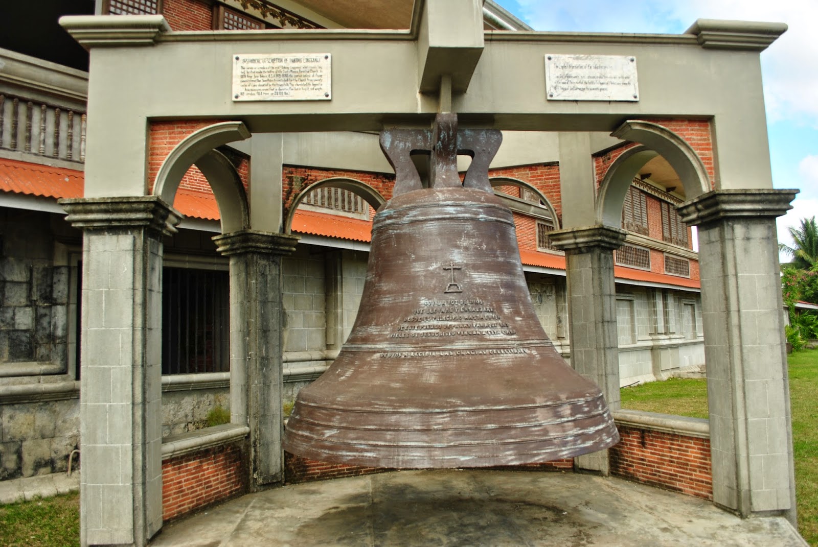 Backpacking Pilipinas: Panay’s “dakong lingganay”: the biggest church ...