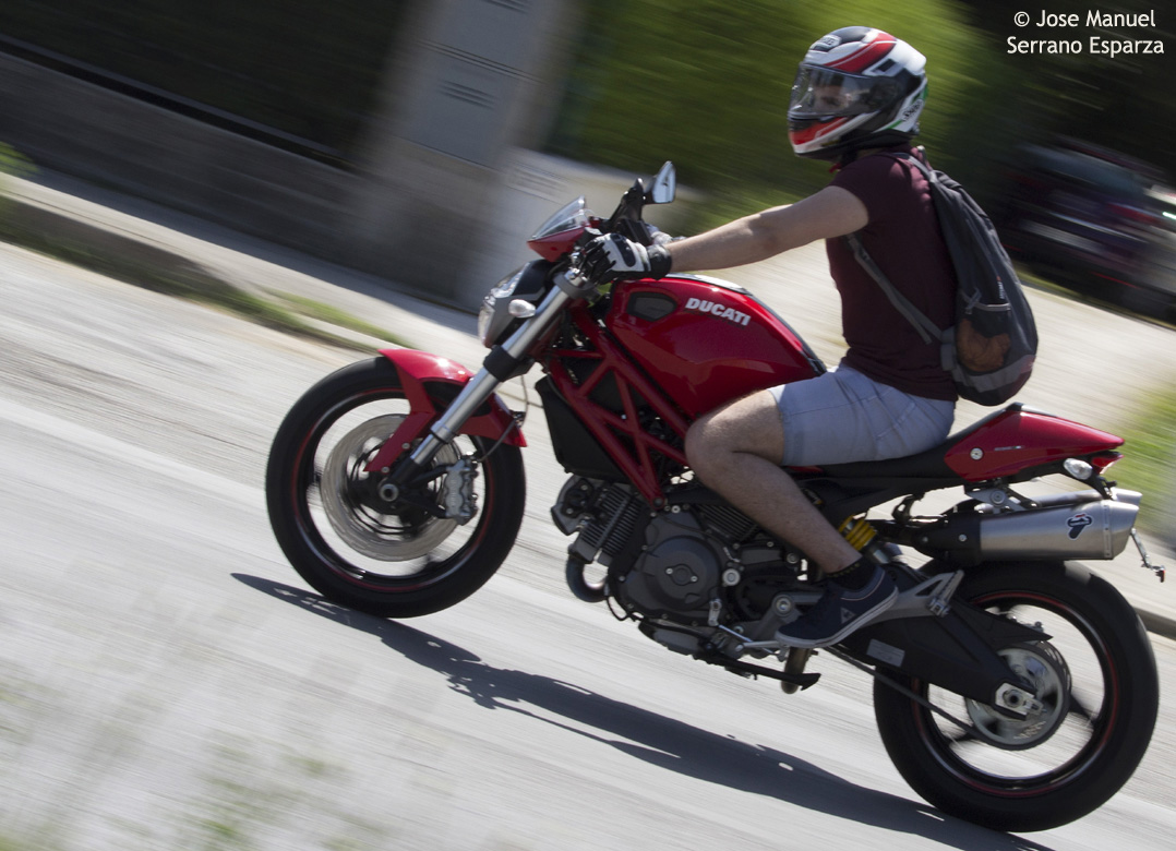 elrectanguloenlamano: DUCATI MONSTER: 25 YEARS OF A LANDMARK DESIGN
