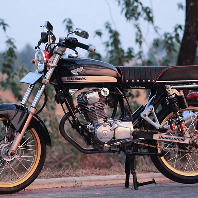 20 Gambar HD Modifikasi Honda CB100 Warna Hitam Terbaru 2020