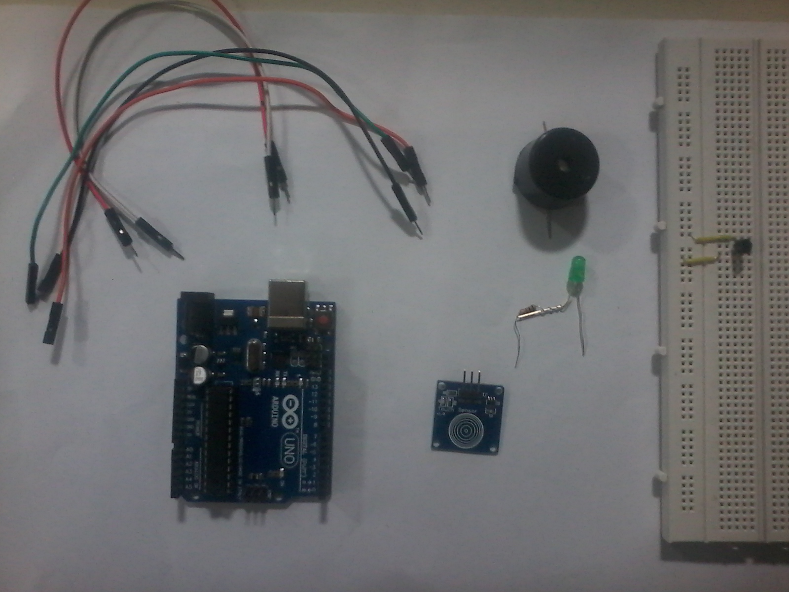 Project: Alarm system with Capacitive sensor and Arduino.