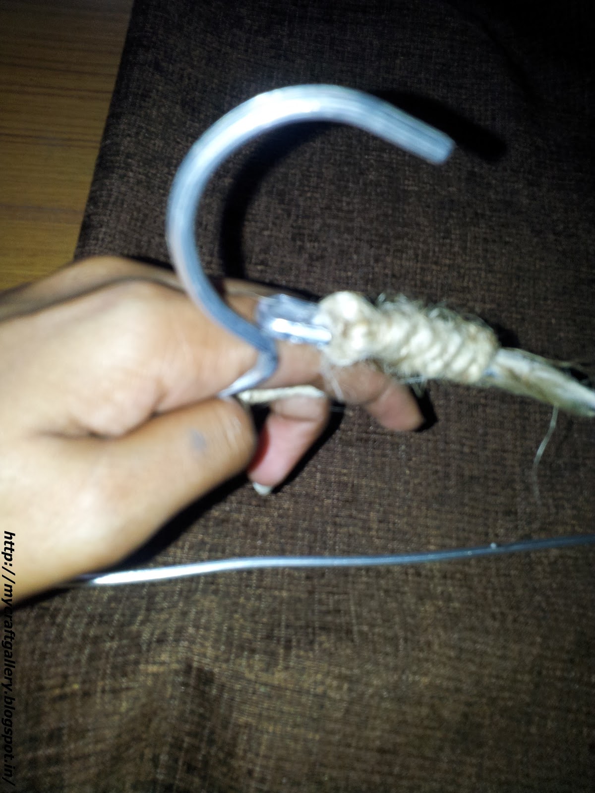 MY CRAFT GALLERY: DIY - BANGLE HANGER