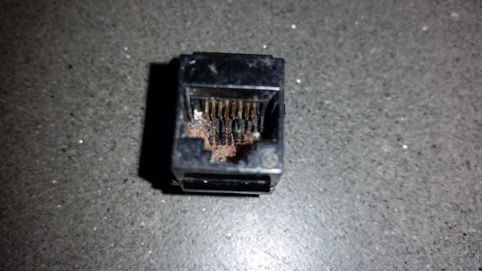 Network Advisor: RJ-45 corrosion