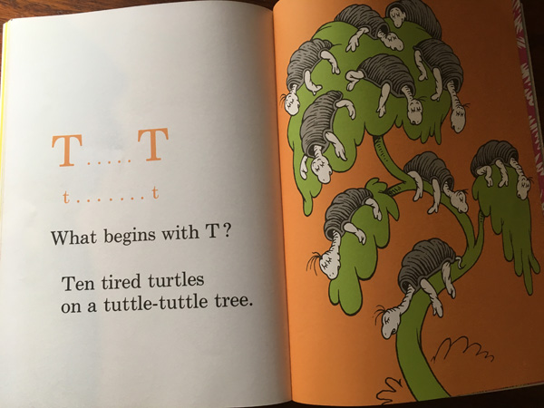 英語教育にお勧めの本！Dr. Seuss（ドクター・スース）のABC！|ニュージーランド暮らし