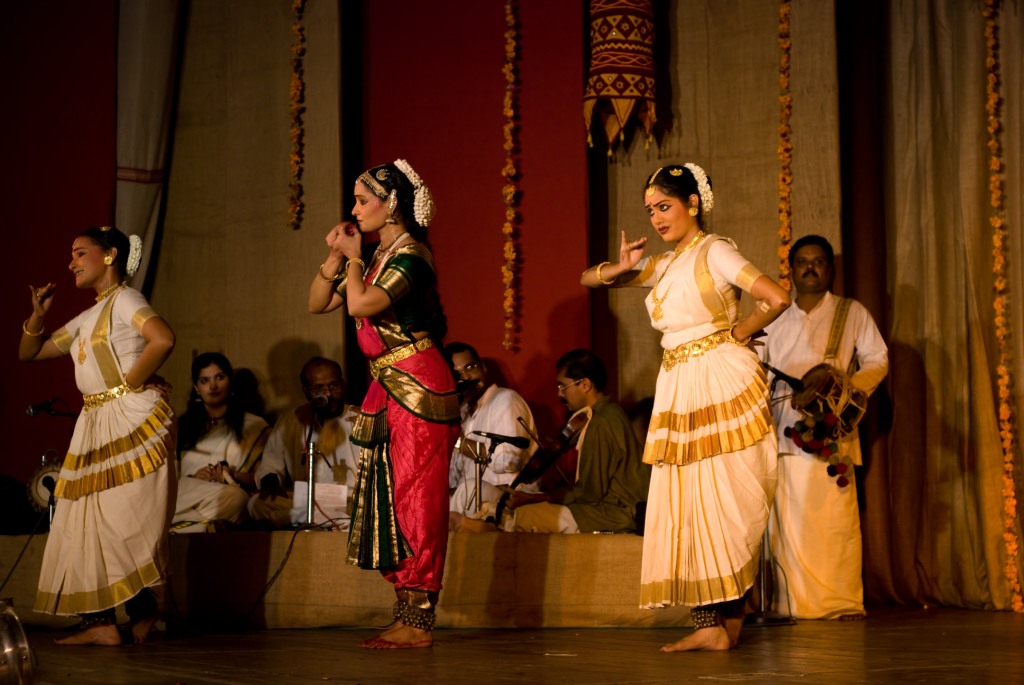Mohiniyattam - The Enchanting Dance: Chapter 10: Revival of Mohiniyattam