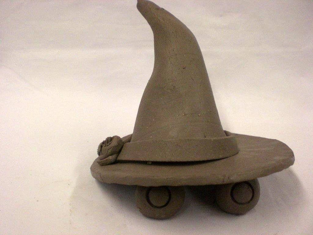 Oogly: Witch's Hat Made from Clay