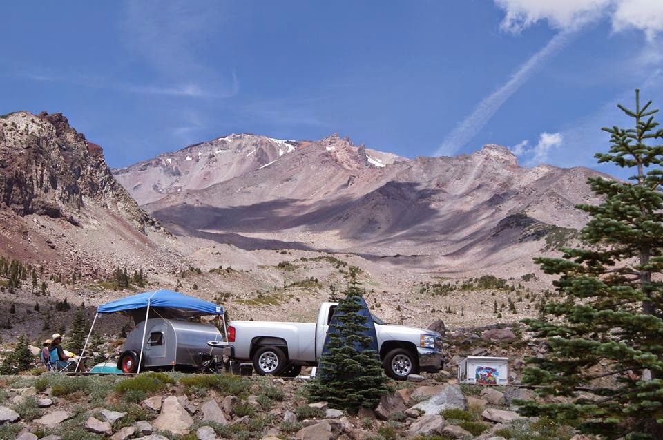Tiny Yellow Teardrop: Friday Teardrop Photo